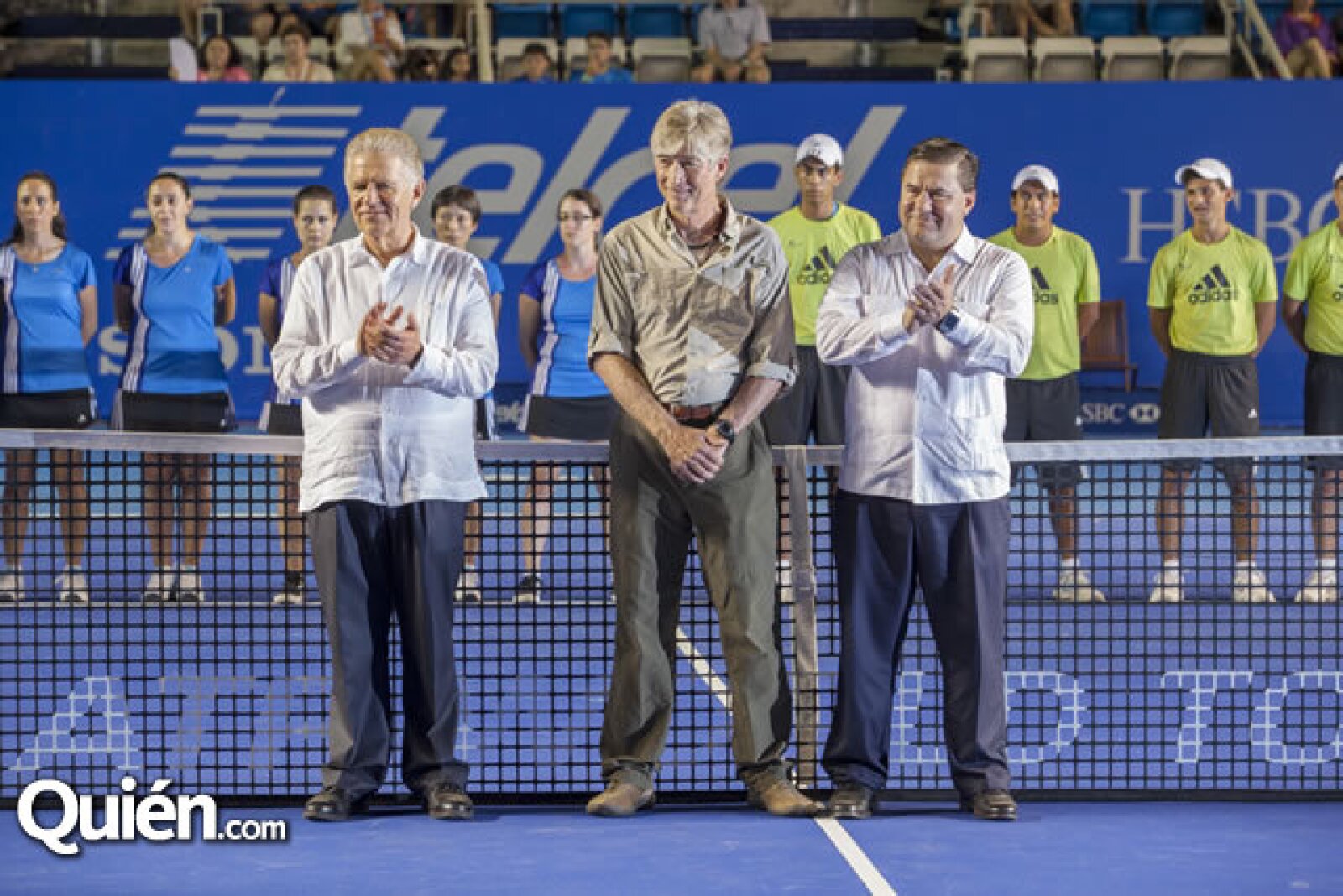 Alejandro Burillo recibe reconocimiento en Abierto Mexica...