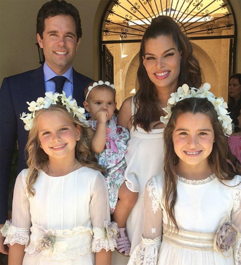 Bárbara Coppel y familia, en la primera comunión de sus sobrinos en Los ...