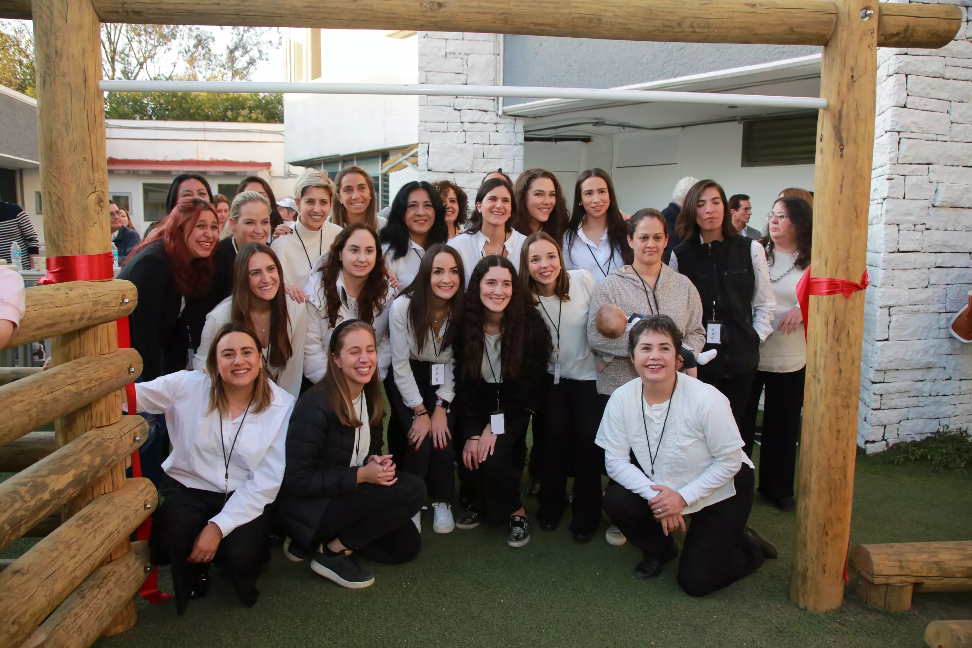 Jaquelin Kalach inaugura un nuevo plantel de NIA School