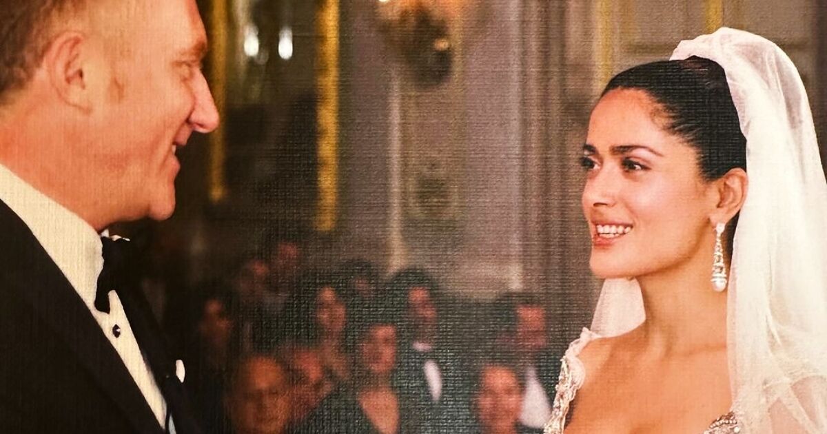 Salma Hayek presume fotos inéditas de su boda: sus vestidos y el "sí ...