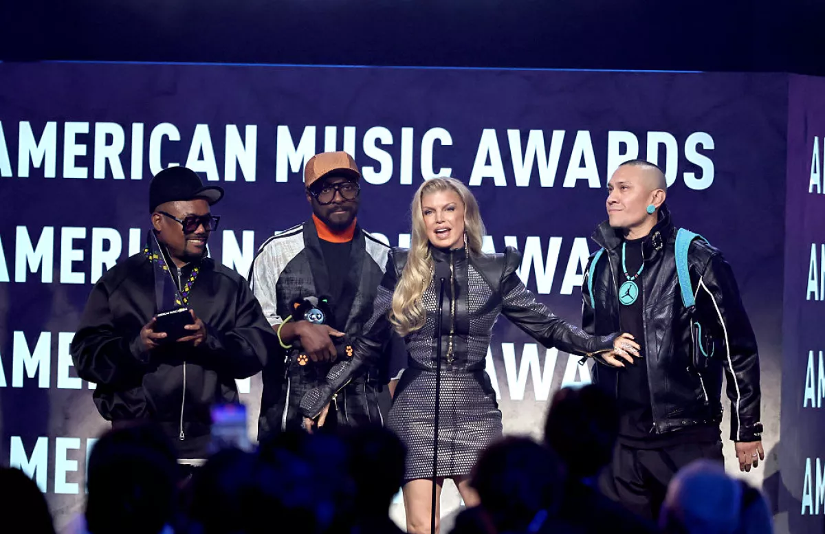 Fergie se reúne con sus ex compañeros de Black Eyed Peas ocho años ...