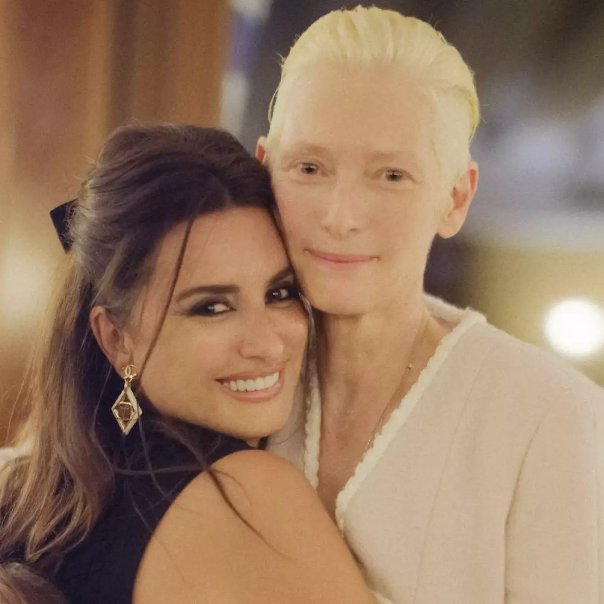 Chanel celebra íntima cena de gala en Festival de Cine de Venecia