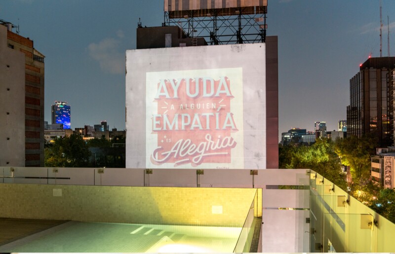 Los murales digitales hechos en iPad que llegaron a CDMX para levantar ...