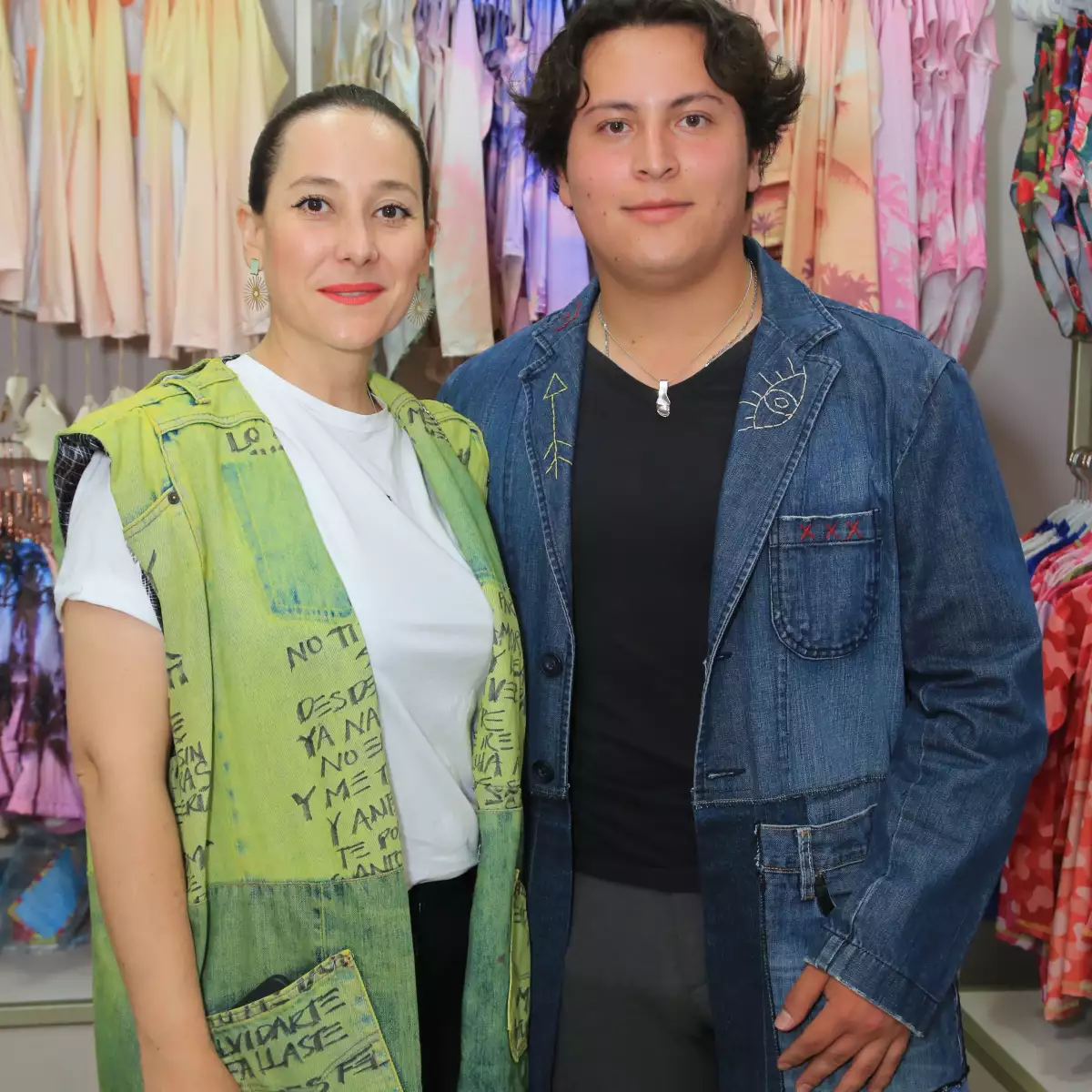 Jorge Ayala presenta línea de zapatos en el showroom de Paula Arango