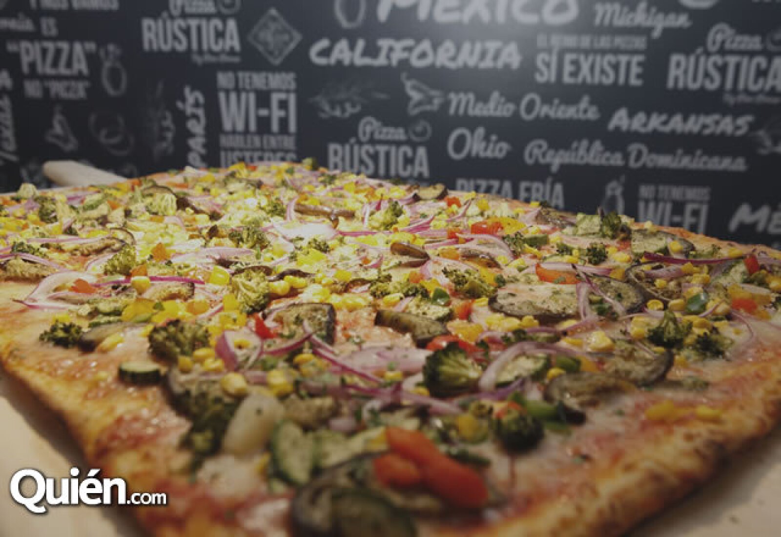 Inauguran el restaurante Pizza Rústica