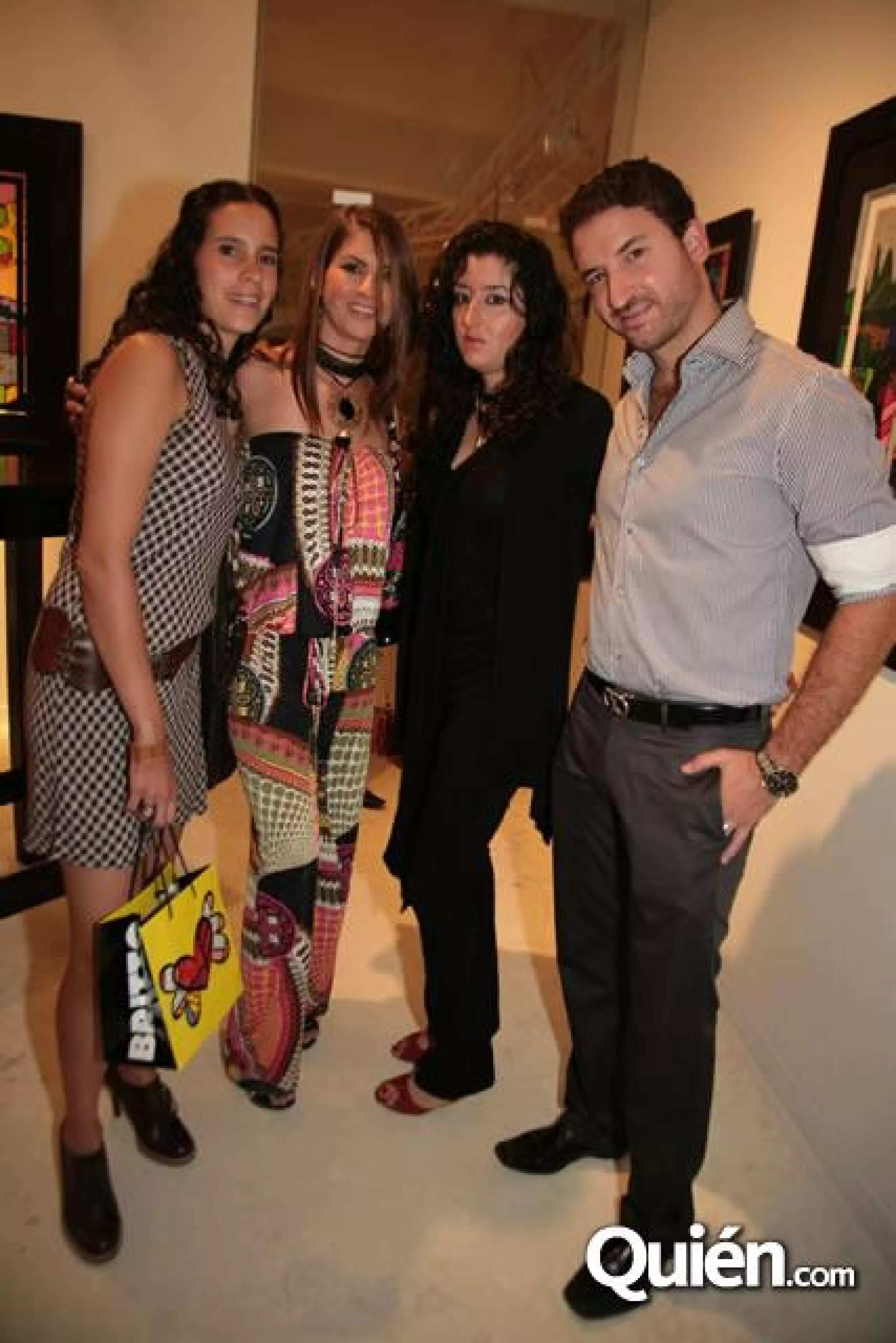 Marc y Renata Pariente en exposición de Romero Britto