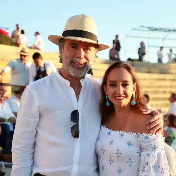 Bosco De La Vega Y Claudia Ruiz Massieu En La Vendimia De La Cetto