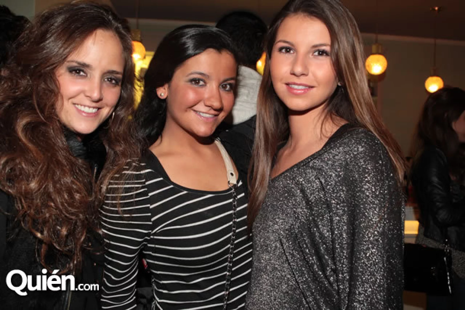 Divertida inauguración del bar Chapelle