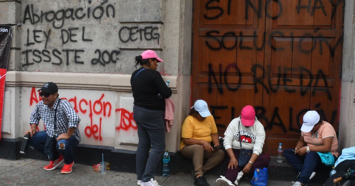 Acuerdos CNTE: Gobierno ofrece Reforma Educativa, control de plazas y ...