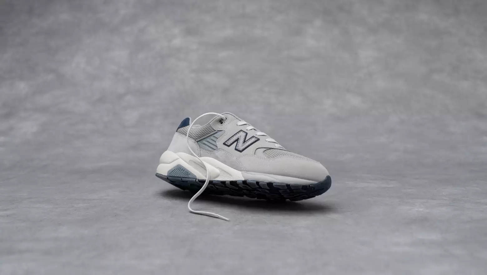 New Balance celebra su Grey Day