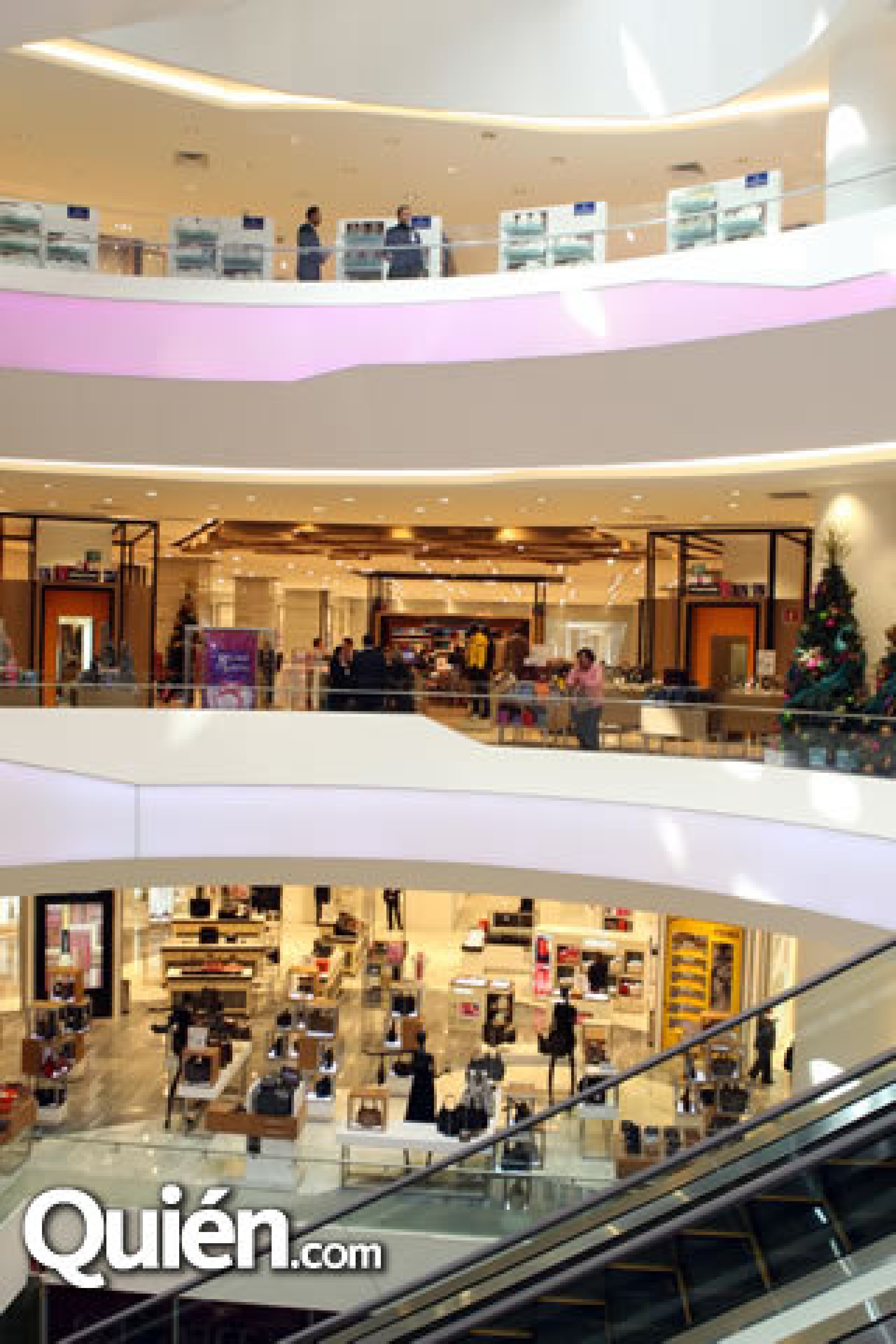 Alfredo del Mazo inaugura Liverpool de Interlomas