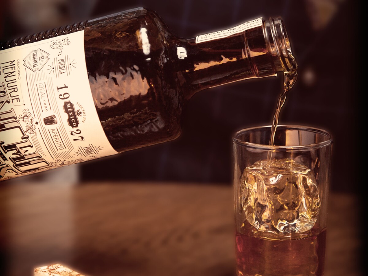 ¿Qué hay detrás del licor de chile ancho?