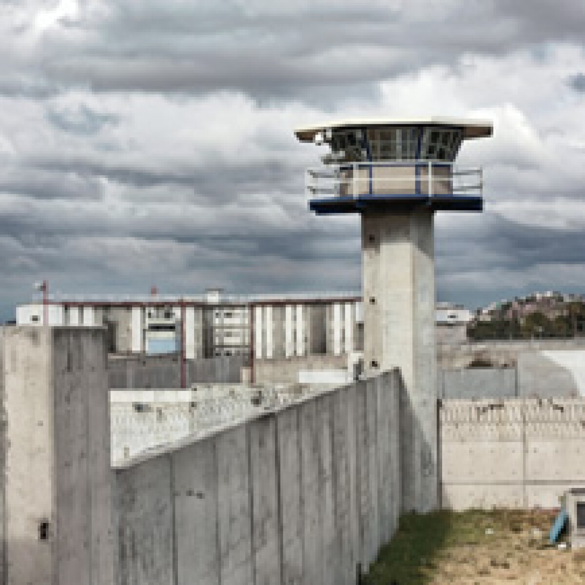 Mantener a reos de cárceles federales cuesta 4.6 mdp al día