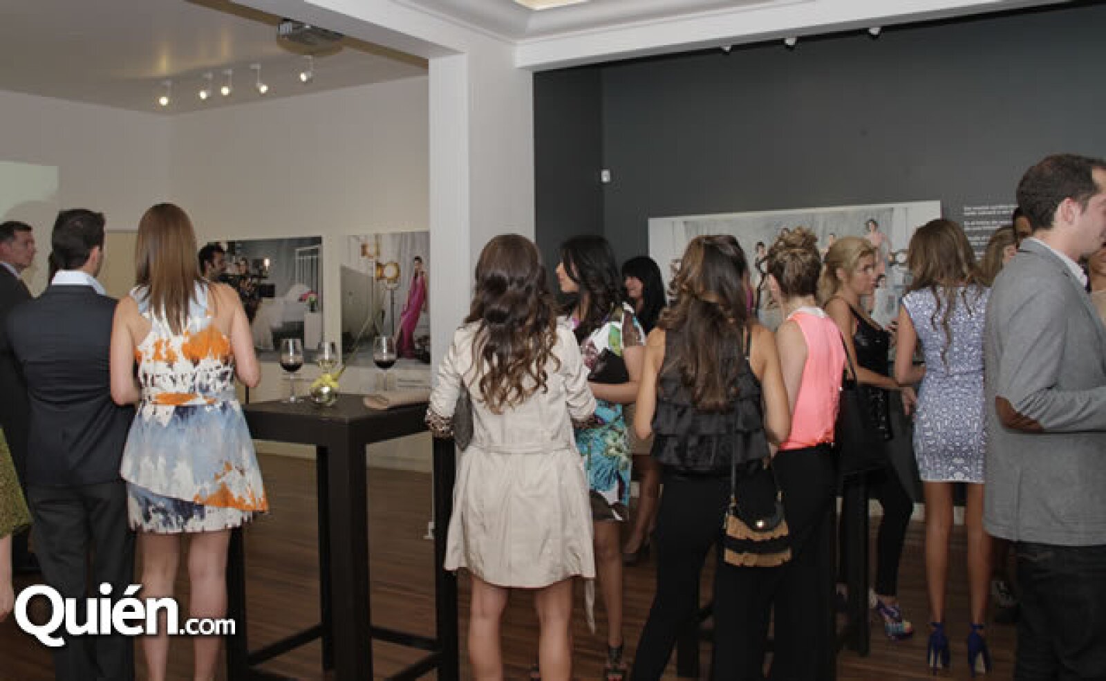 Macarena Lelio y Karla Guindi en la exposición "Excella M...