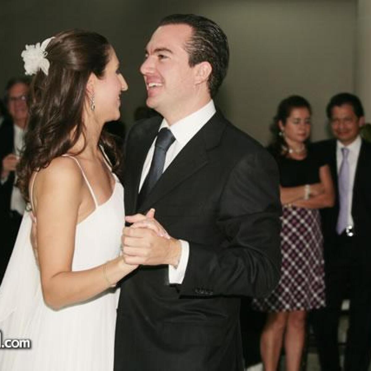 Carlos Orvañanos y María Cardona, se juran amor eterno