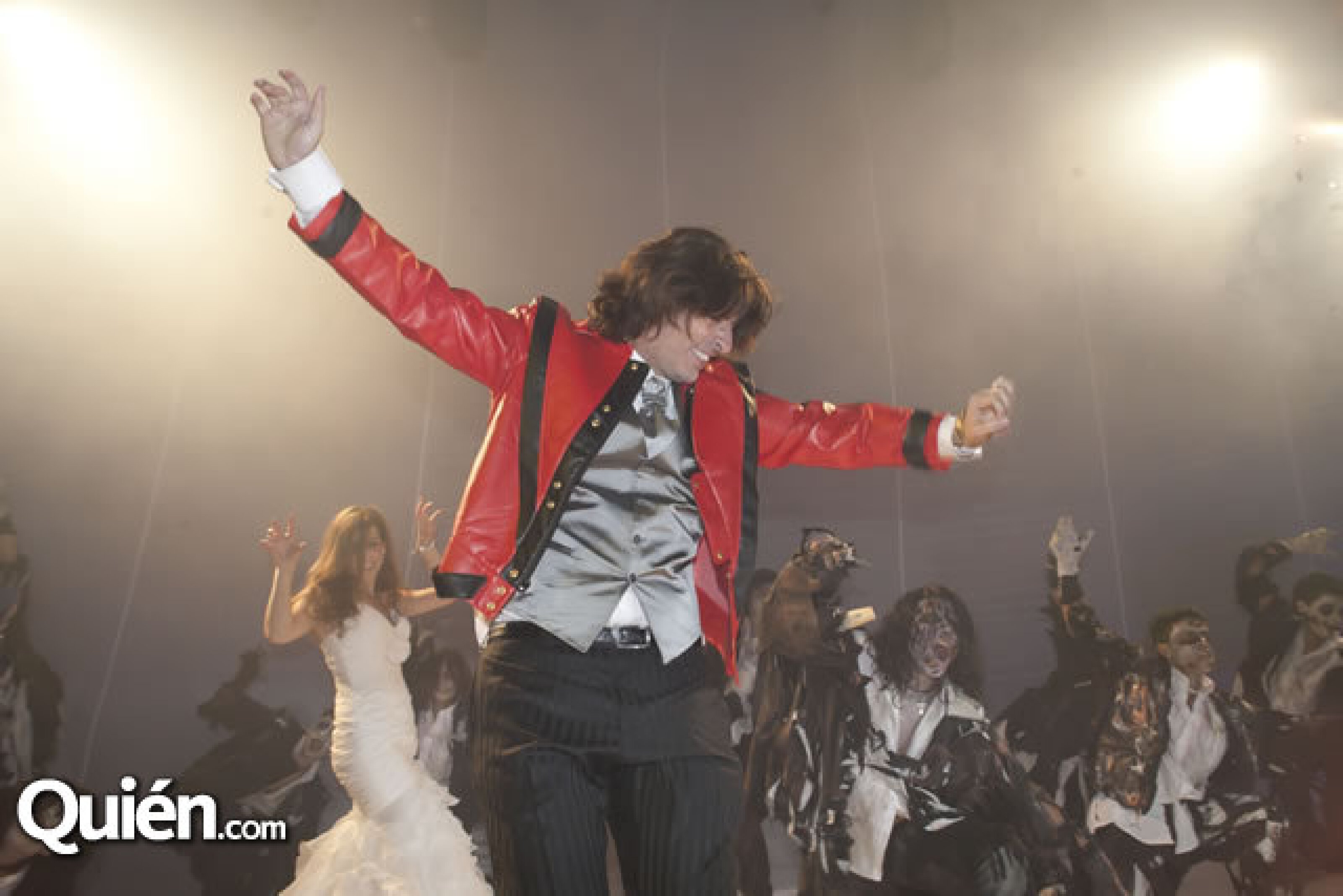 Unen sus vidas Mónica Argüelles y Alejandro Negrete