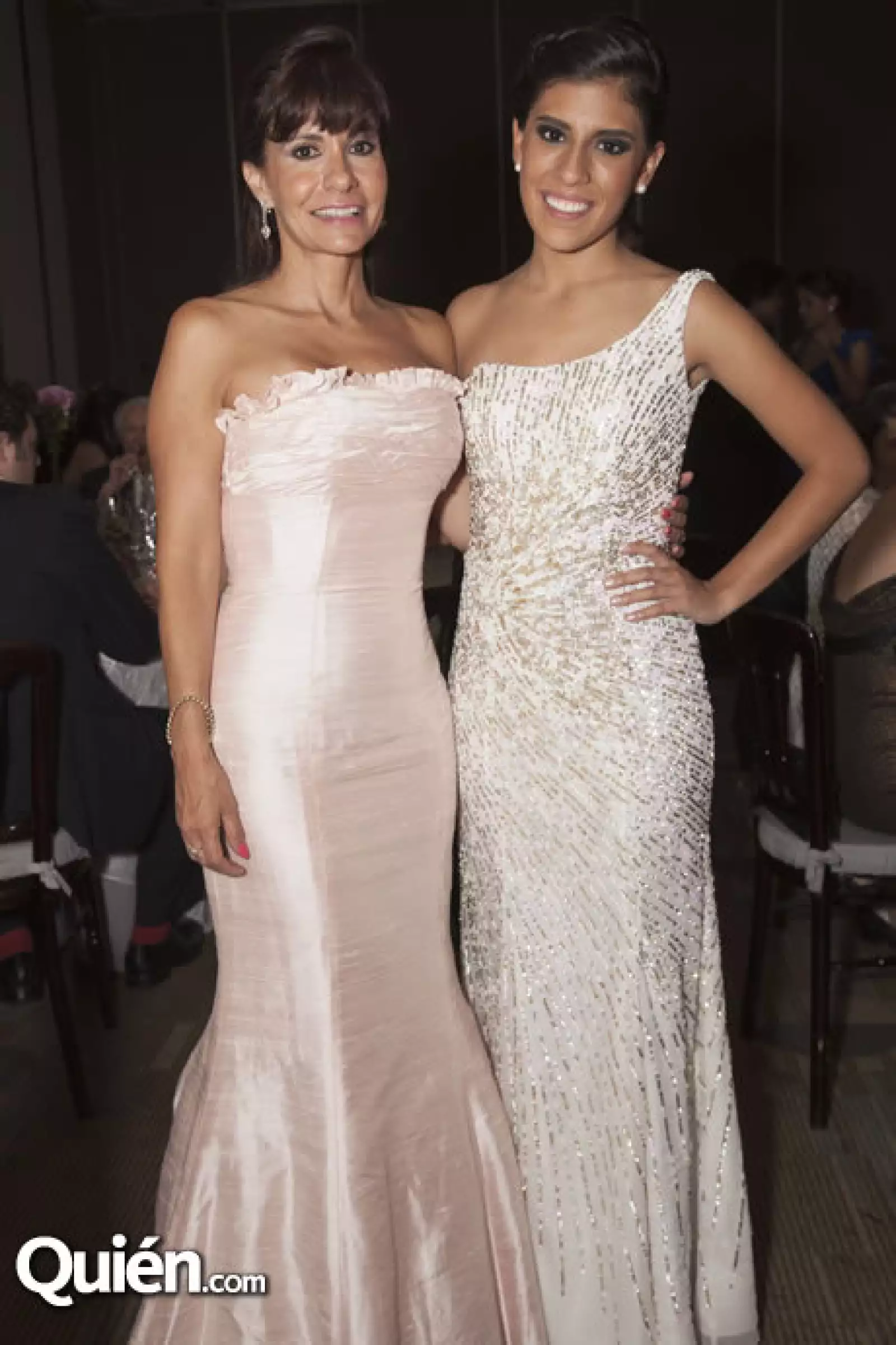 Festejan graduación del Instituto Godwin