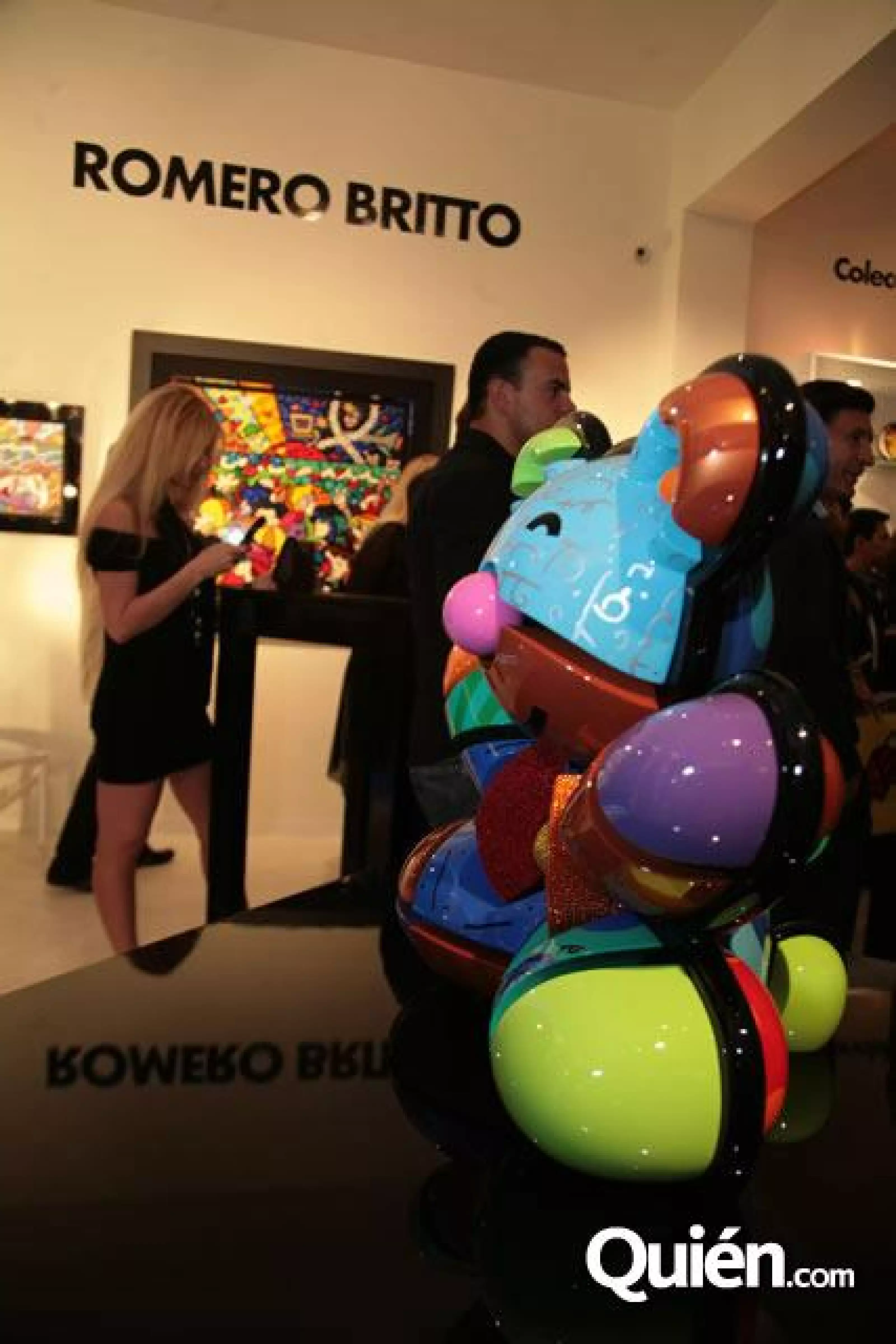 Marc y Renata Pariente en exposición de Romero Britto