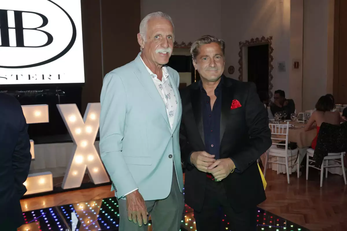 Alejandro Basteri, hermano de Luis Miguel, festeja su cumpleaños