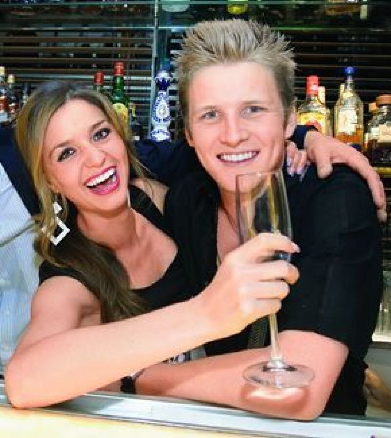 Emmanuel confirma que Alexander regresó con su esposa