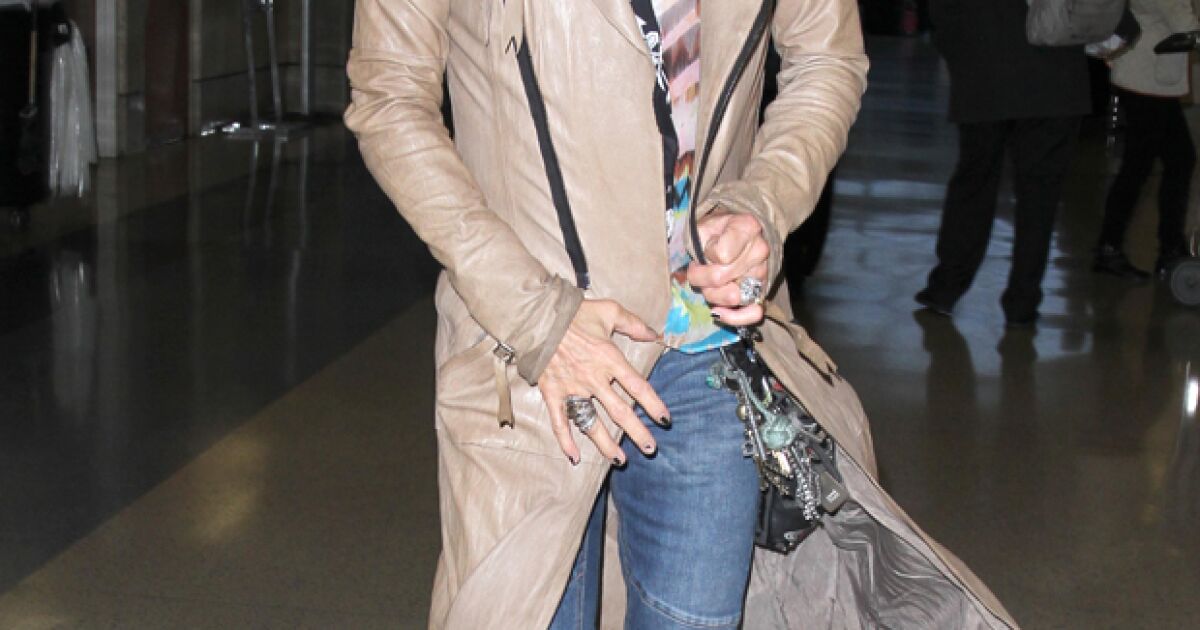 Steven Tyler decora sus pies deformes