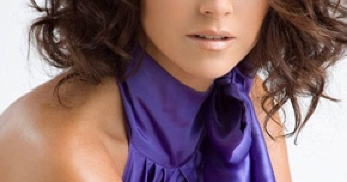 Lucero se prepara para celebrar sus 31 años de trayectoria