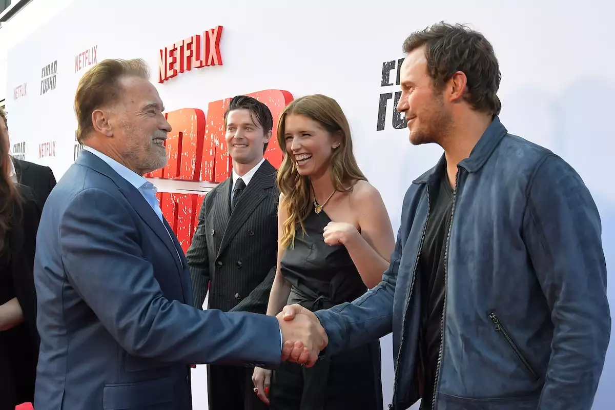 Arnold Schwarzenegger reúne a sus cinco hijos en alfombra, incluido Joseph Baena