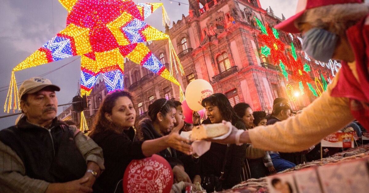 Día de Reyes en la CDMX se celebrará con rosca y libros gratis