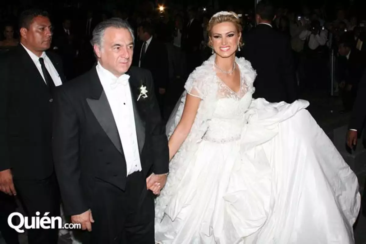 Carlos Slim Domit celebra 12 años desde su boda con María Elena Torruco