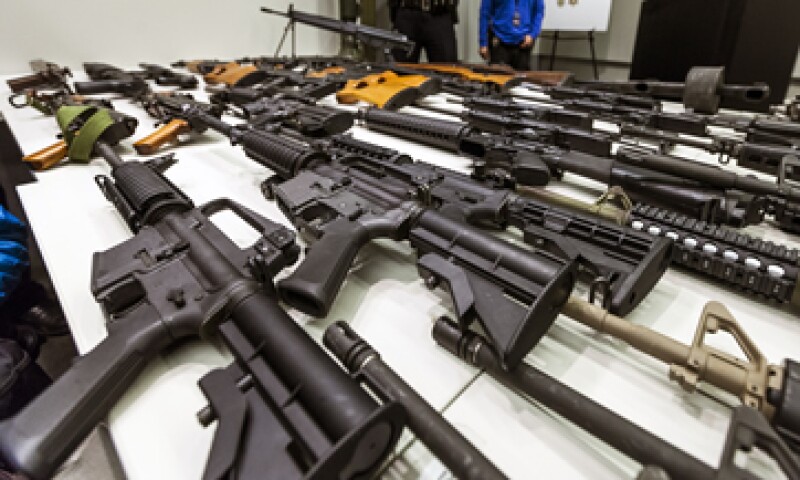 Walmart discute con Biden venta de armas