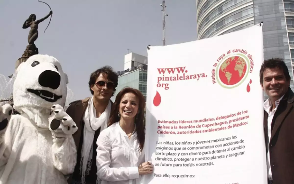 Pintan su raya Silvia Navarro y Sergio Basañez