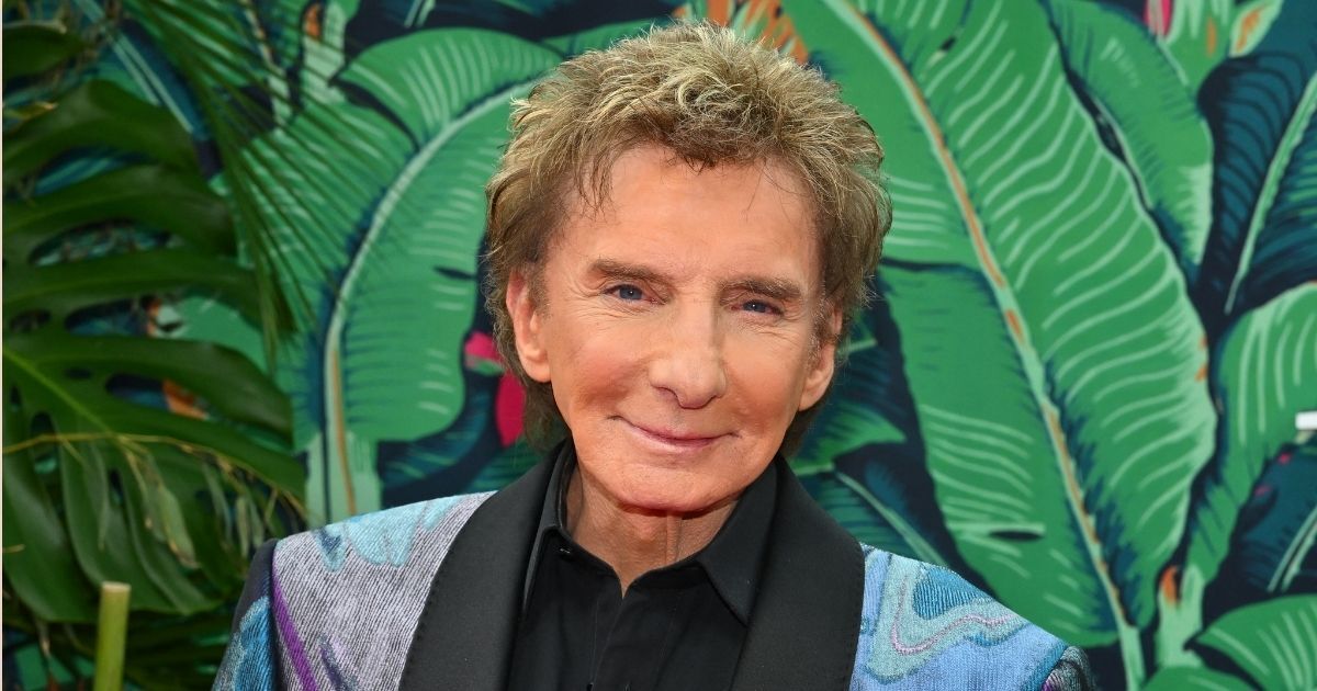Barry Manilow, intérprete de “Copacabana”, revela que tiene de cáncer ...