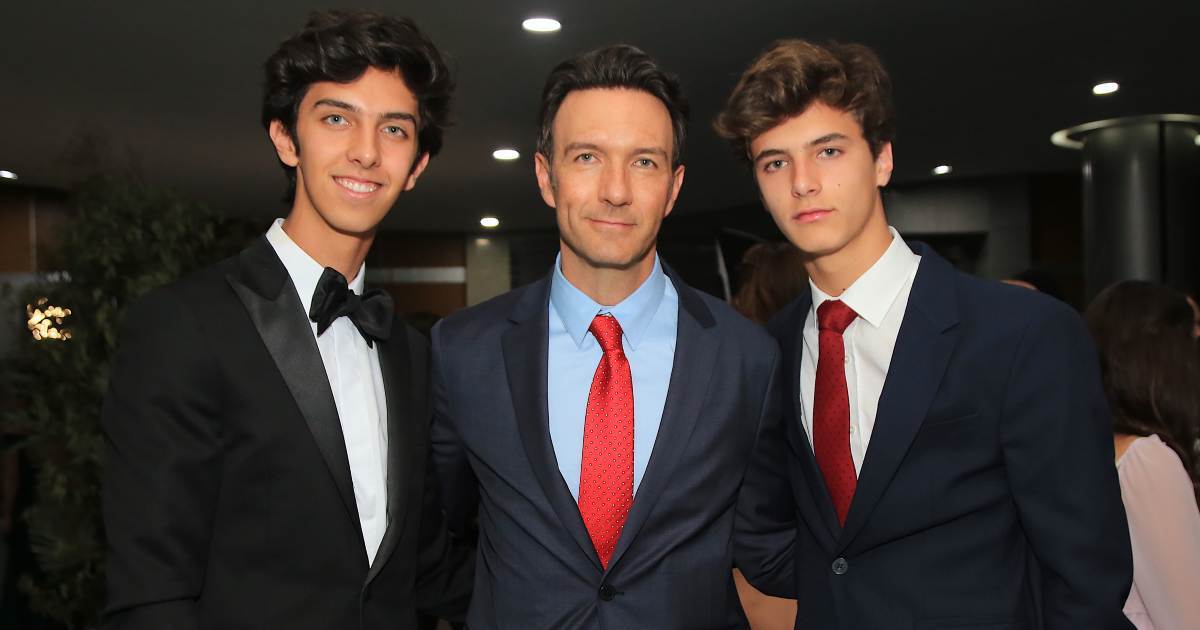 Los guapísimos hijos de Leonardo de Lozanne que no conocías