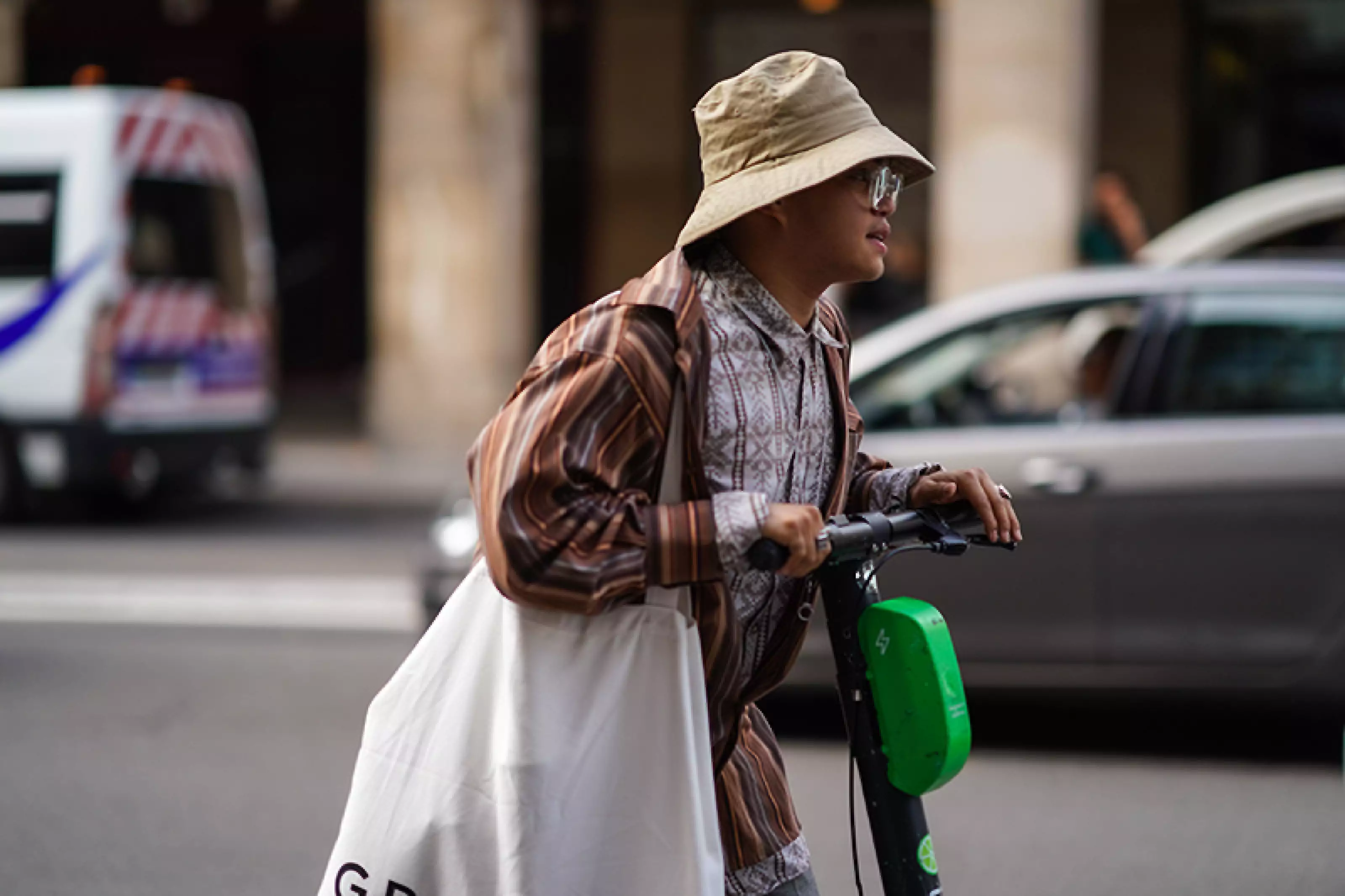 Los mejores looks de street style... ¡en scooter! (leíste bien, en scooter)