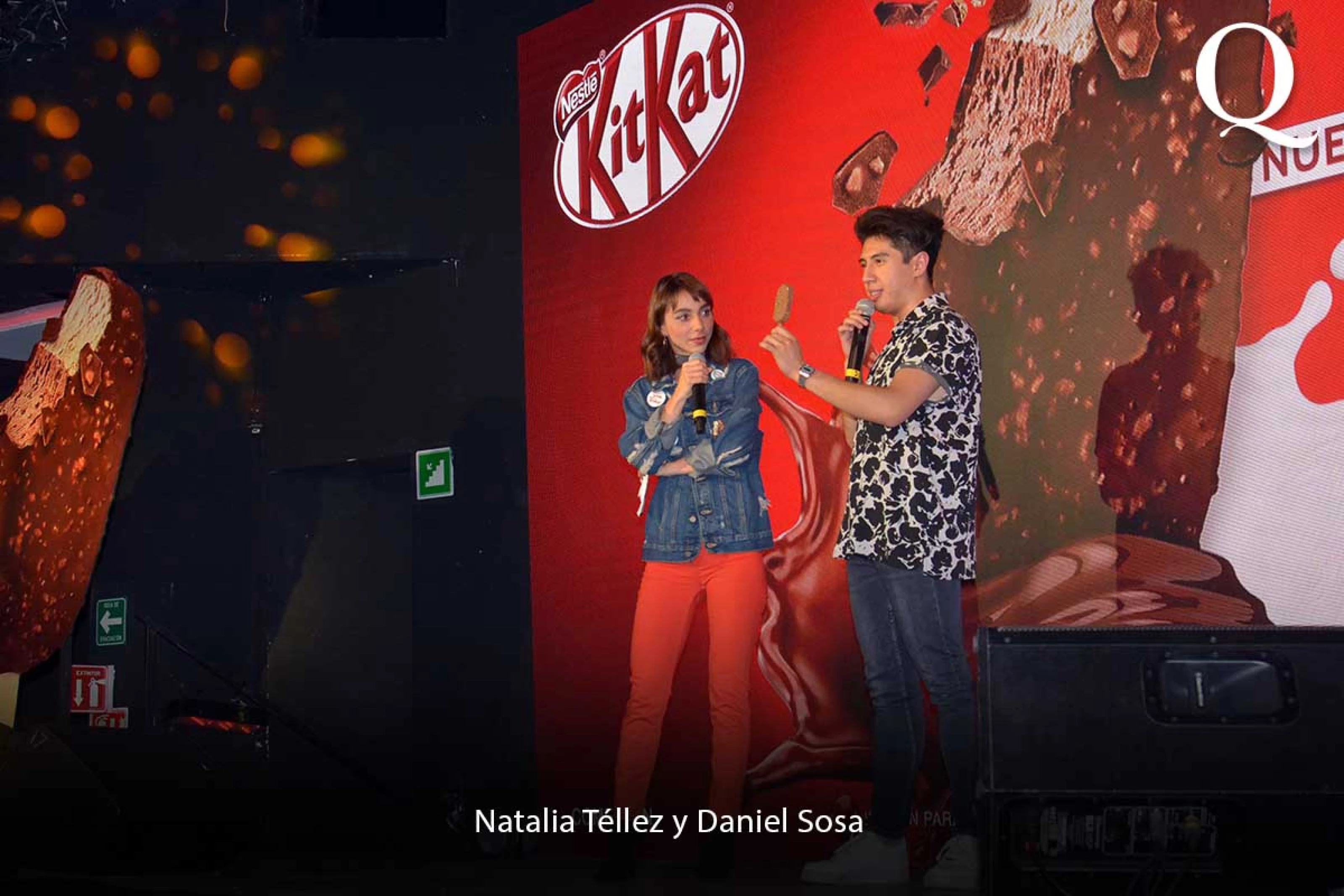 Natalia Téllez y Daniel Sosa presentan la paleta Kit Kat