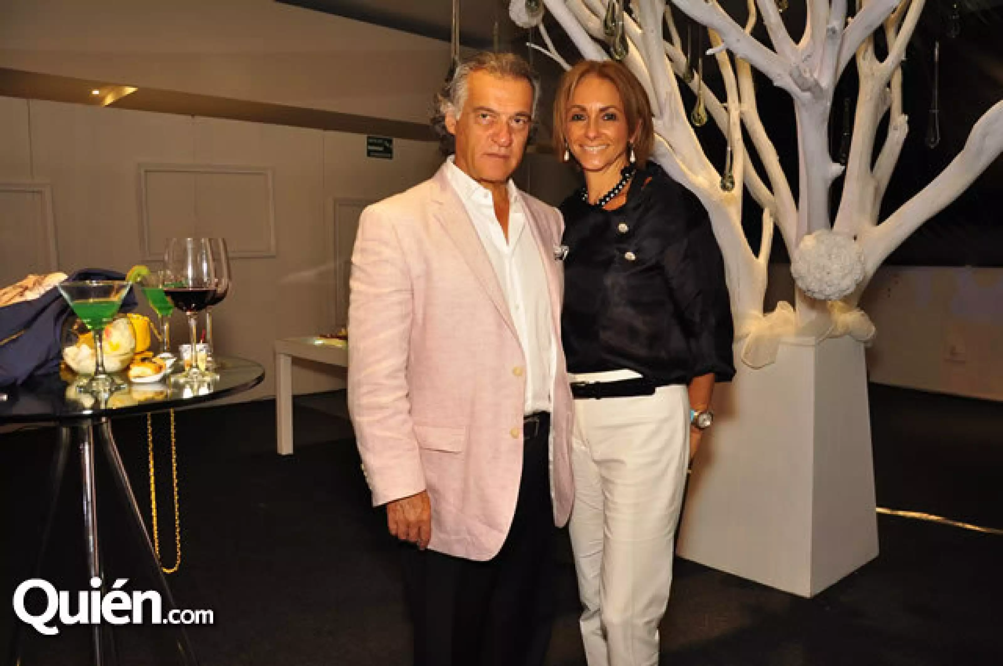 Candice Swanepoel de visita en Guadalajara