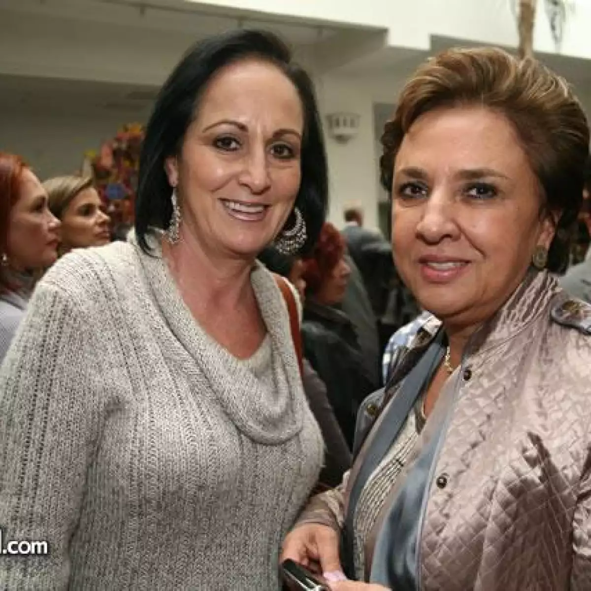Consuelo Sáizar y Ceci Moctezuma apoyan a los artesanos