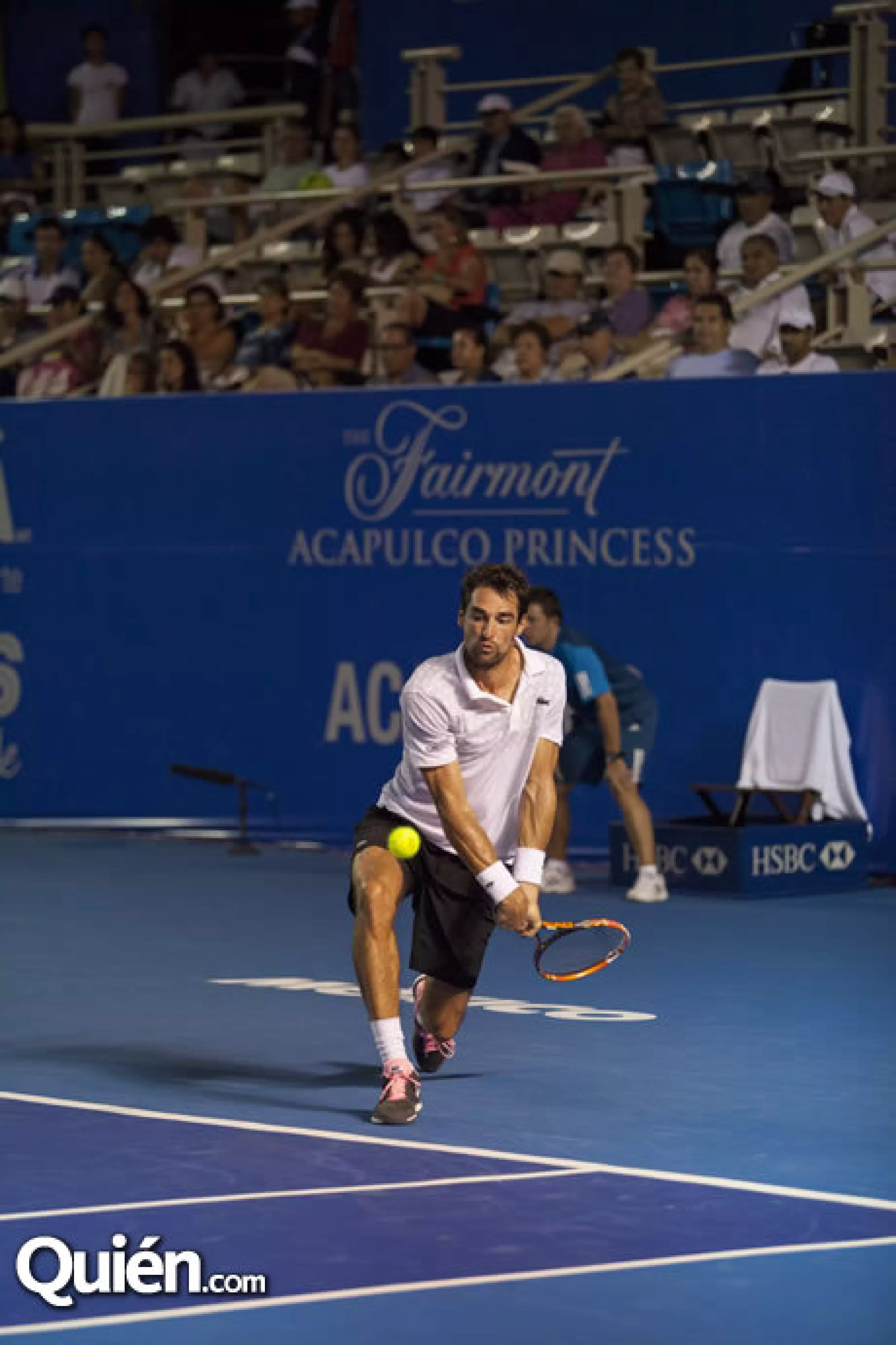 Alejandro Burillo recibe reconocimiento en Abierto Mexica...