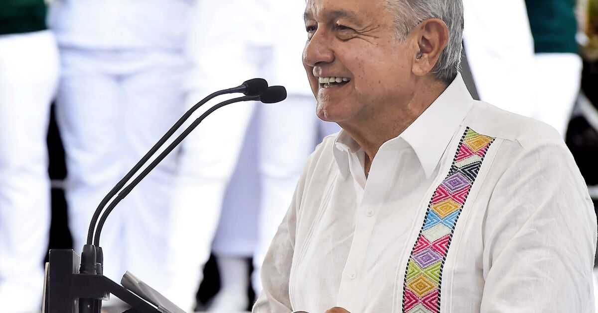 "Necesitamos unirnos todos", llama AMLO a zapatistas