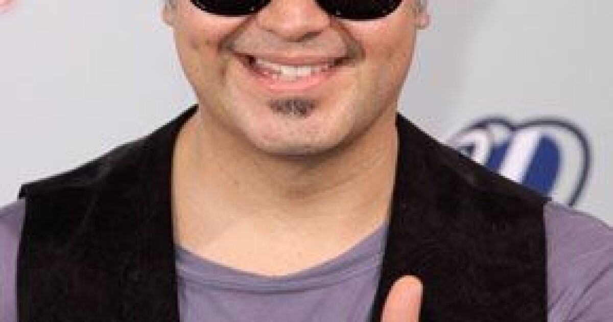 Aleks Syntek revela detalles de su CD