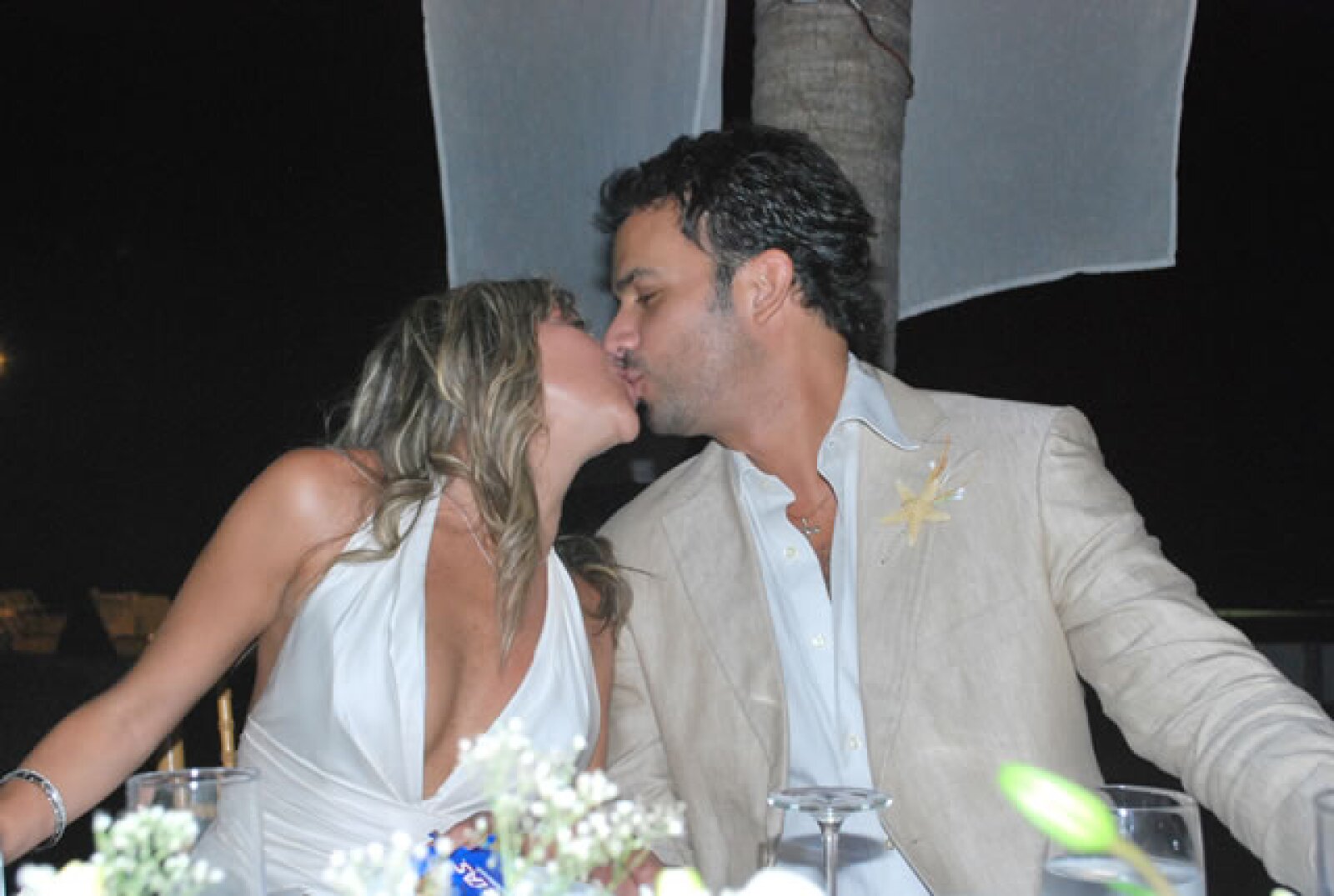 Alejandra y Paco Cobos su boda en Acapulco