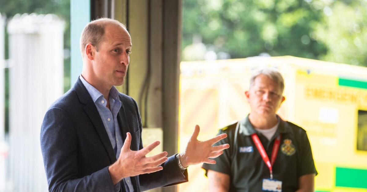 El merecido homenaje del príncipe William al personal médico