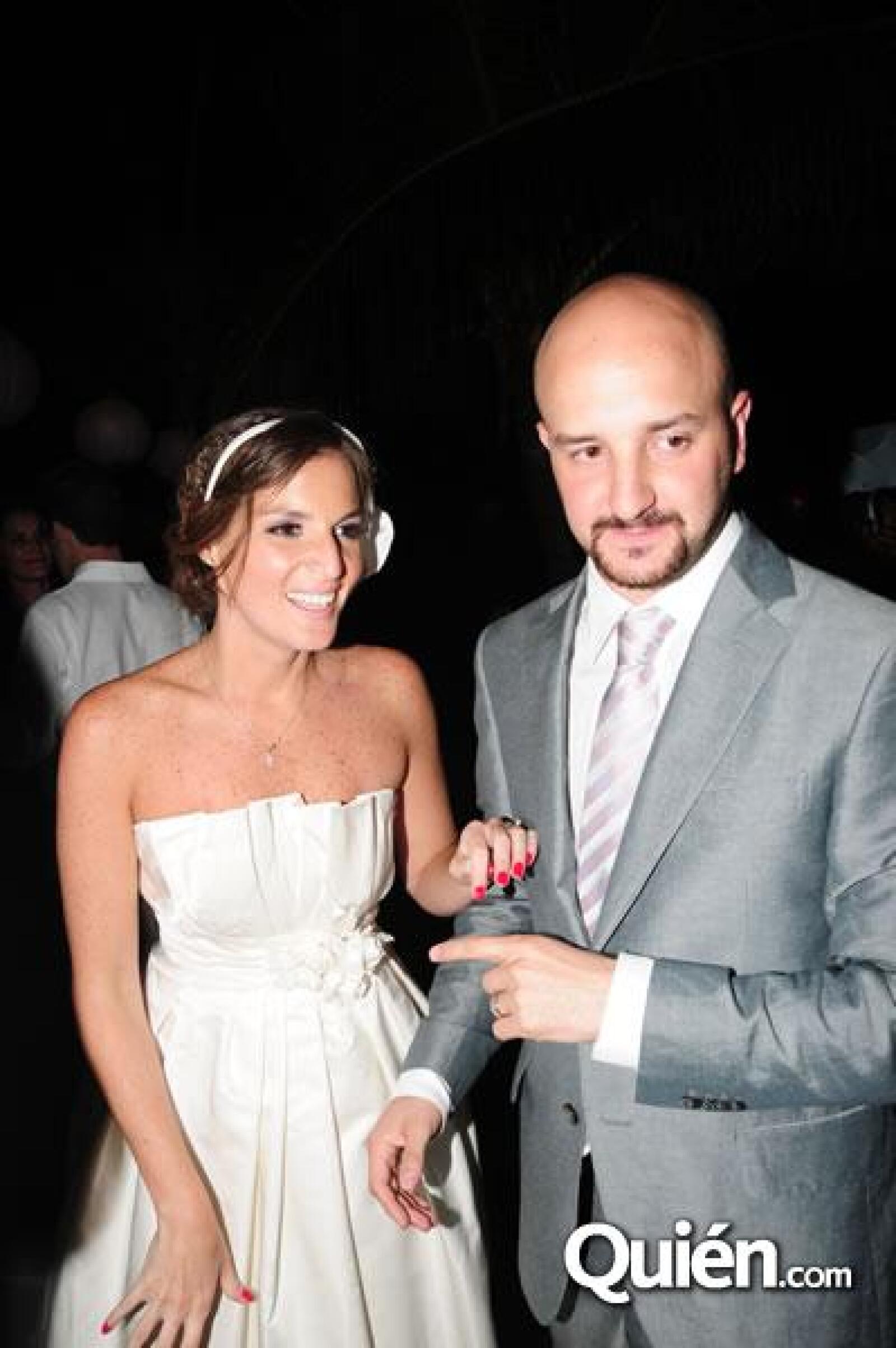 José Portilla y Angie Taddei se casaron en la Riviera Maya