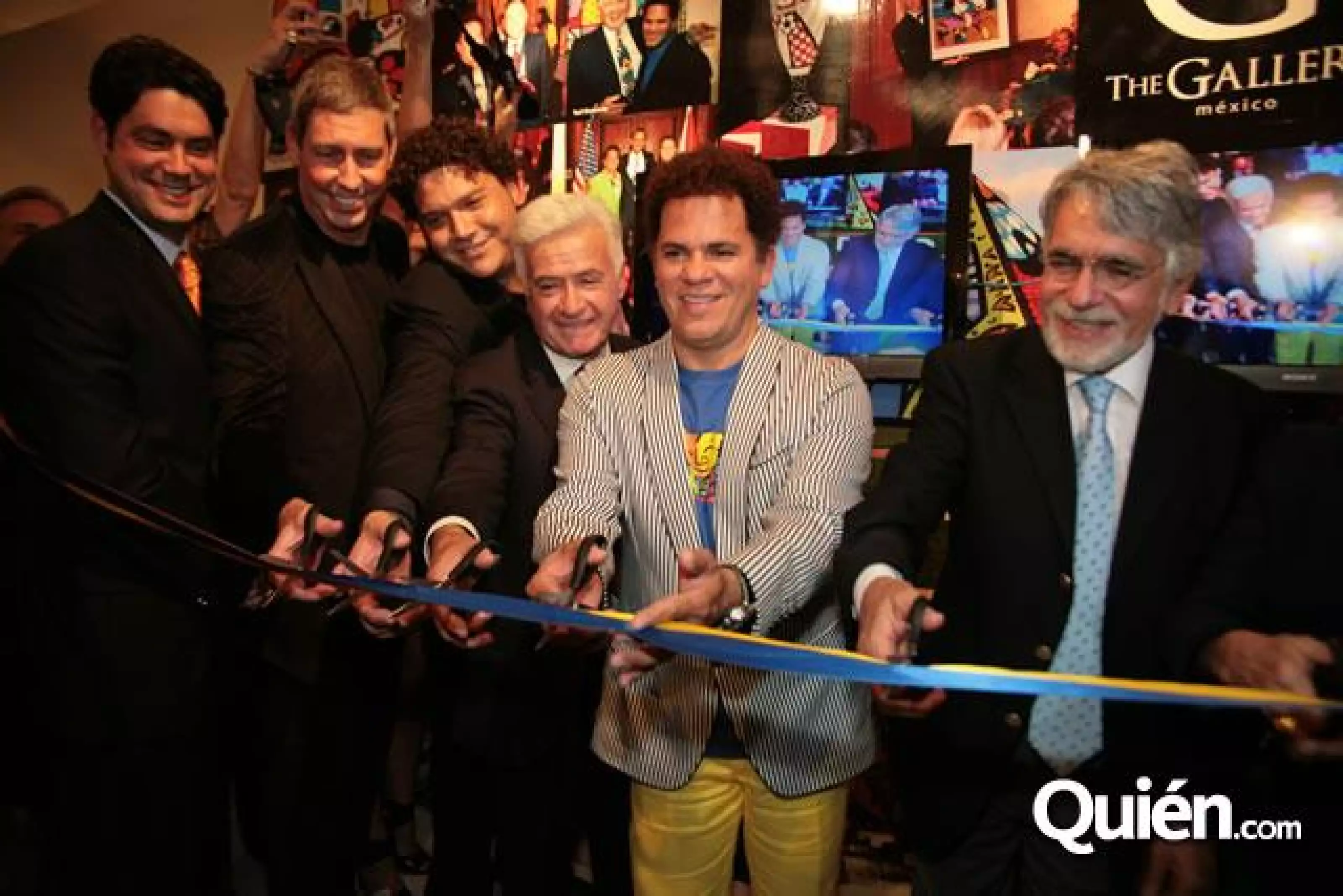 Marc y Renata Pariente en exposición de Romero Britto