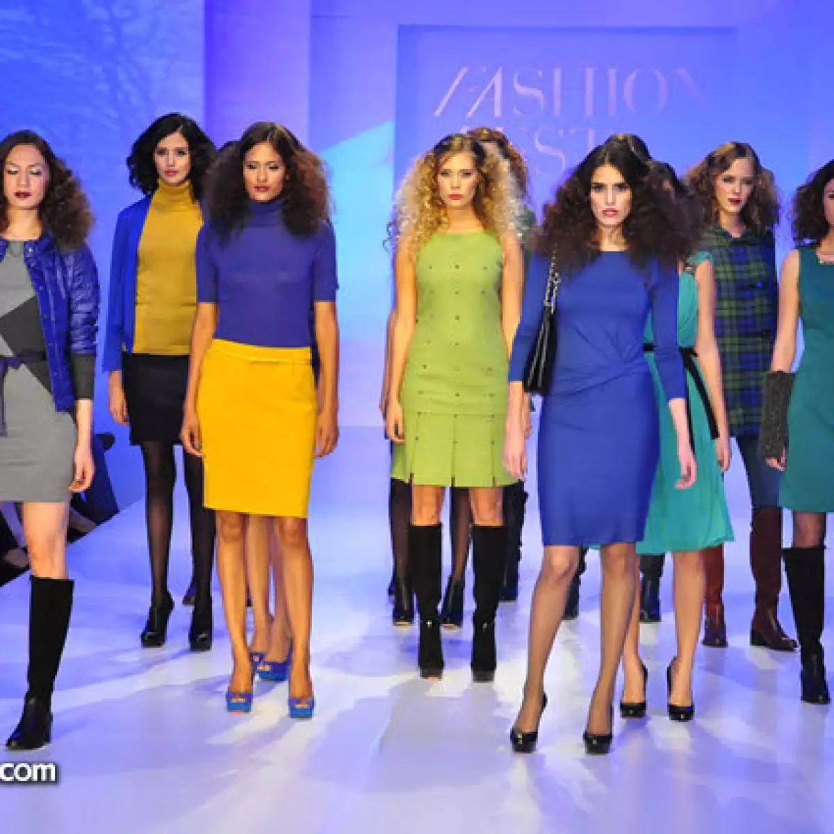 Candice Swanepoel de visita en Guadalajara