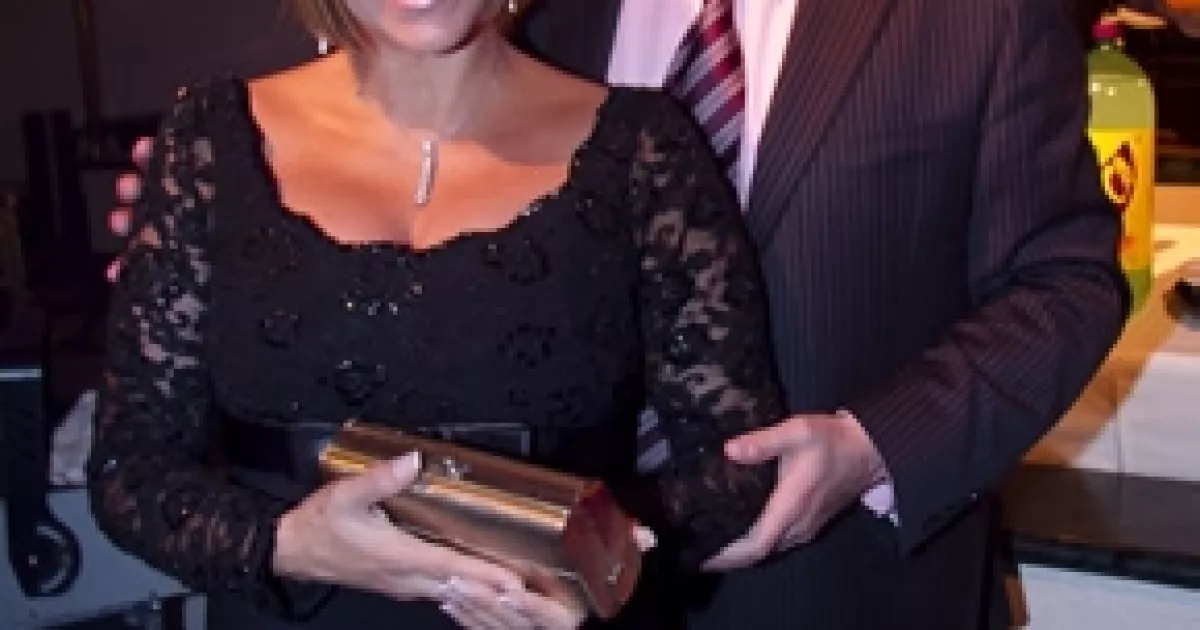 Se convierte Daniela Castro en mamá por tercera vez, ahora de un niño