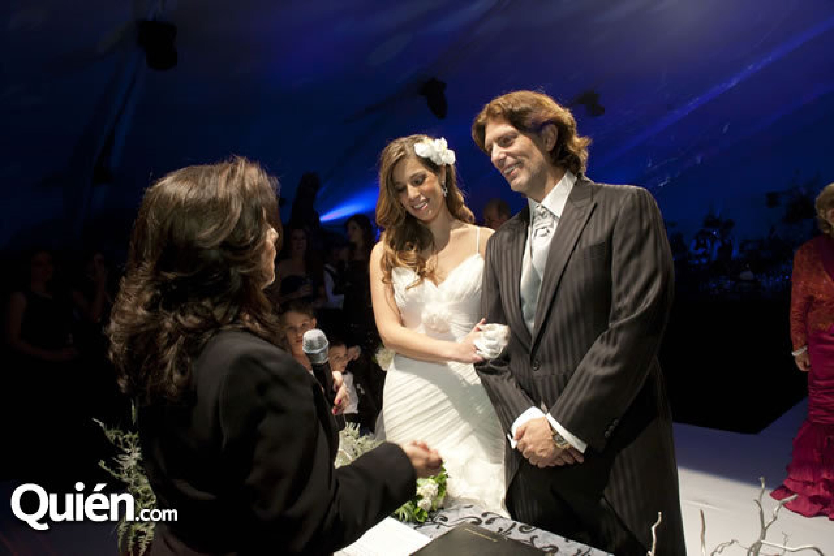 Unen sus vidas Mónica Argüelles y Alejandro Negrete