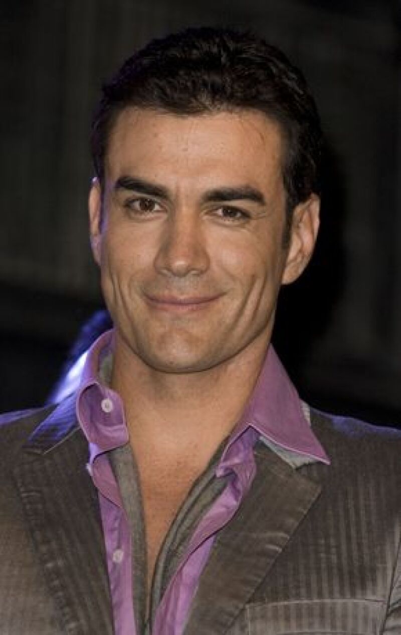 Sortilegio festeja a David Zepeda