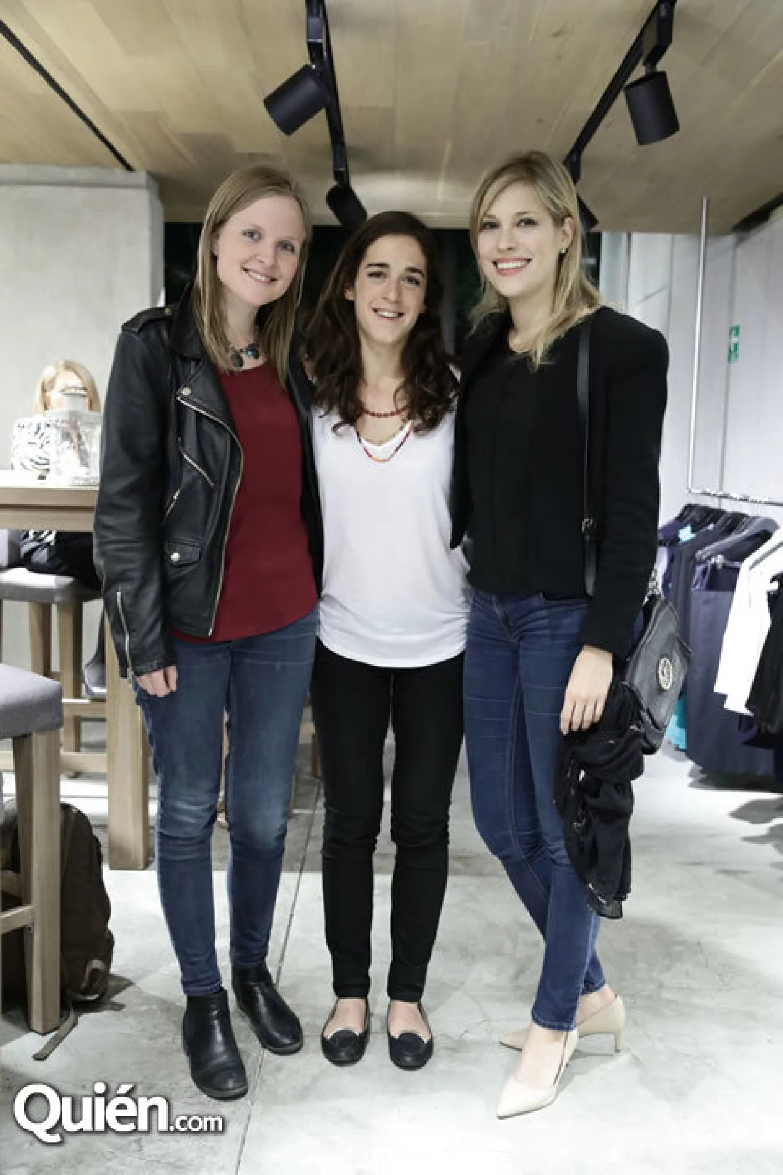 Presentan nueva colección de Lorena Saravia