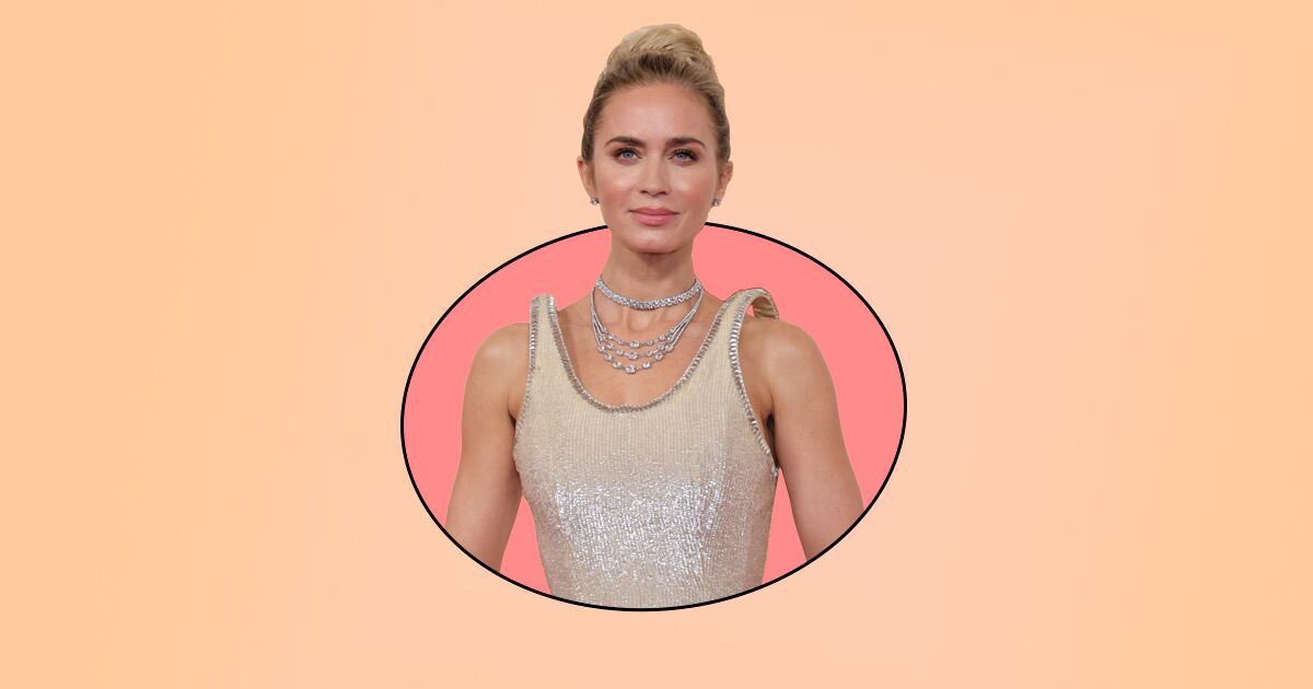 Emily Blunt tiene la mejor reacción tras las criticas por sus hombros ...